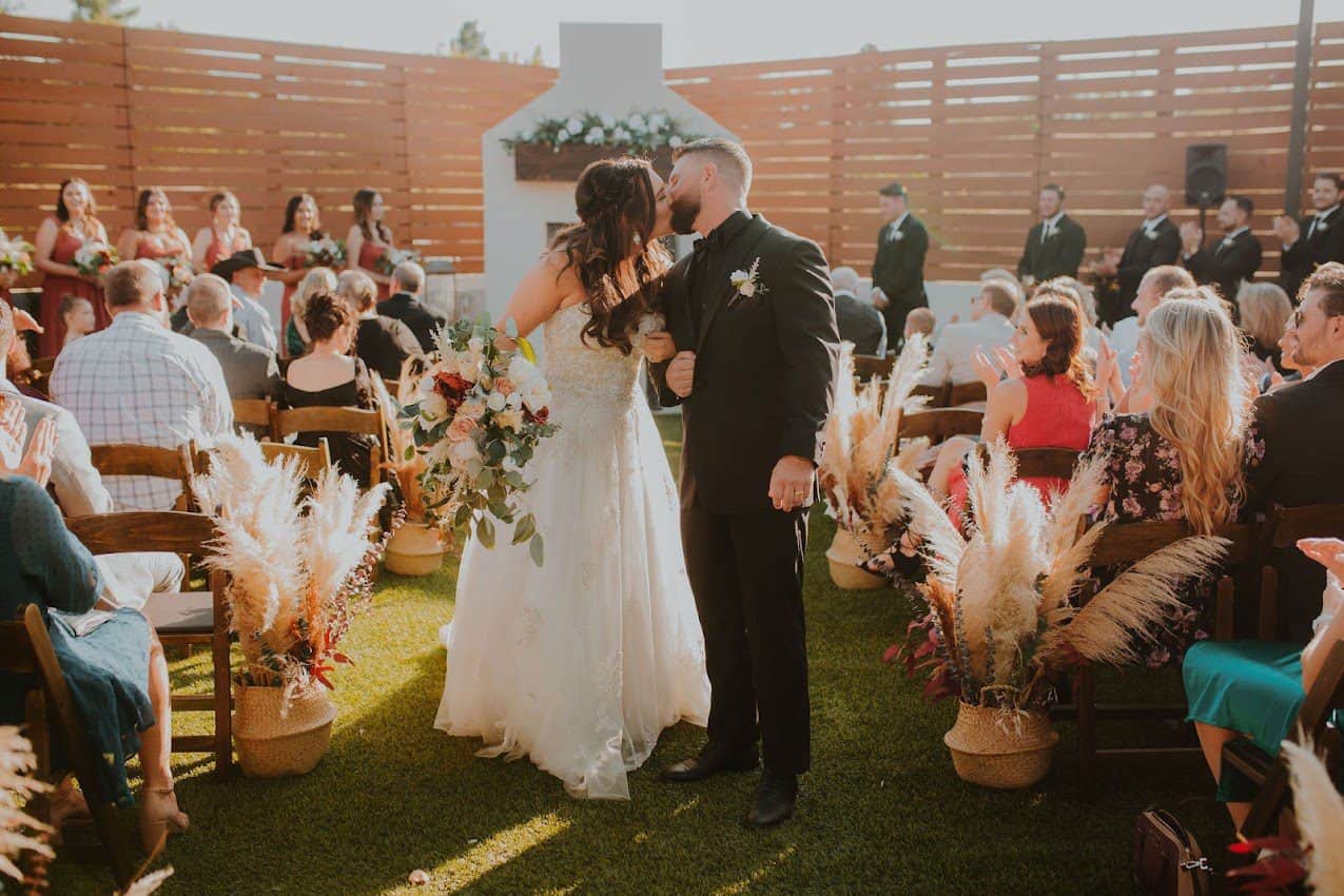 Real Life Wedding: A Beautiful Boho Chic September Soiree | Creekside ...